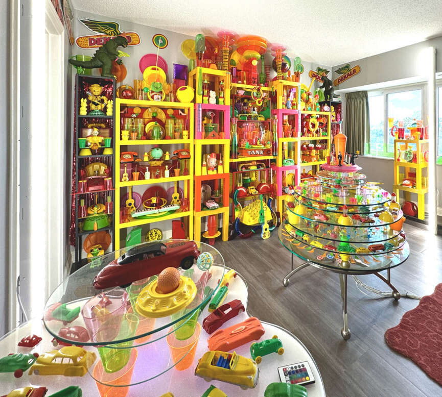 Step Inside The Most Colorful Apartment In Columbus—A Mid-Century ...