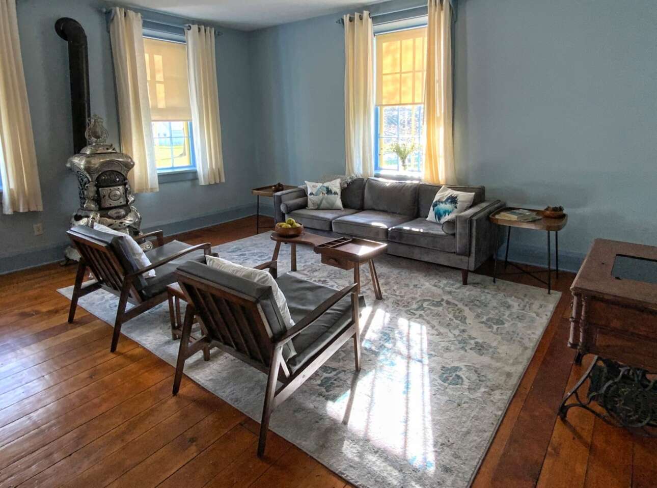 This 1860s Kelleys Island Manor Is The Perfect Weekend Getaway
